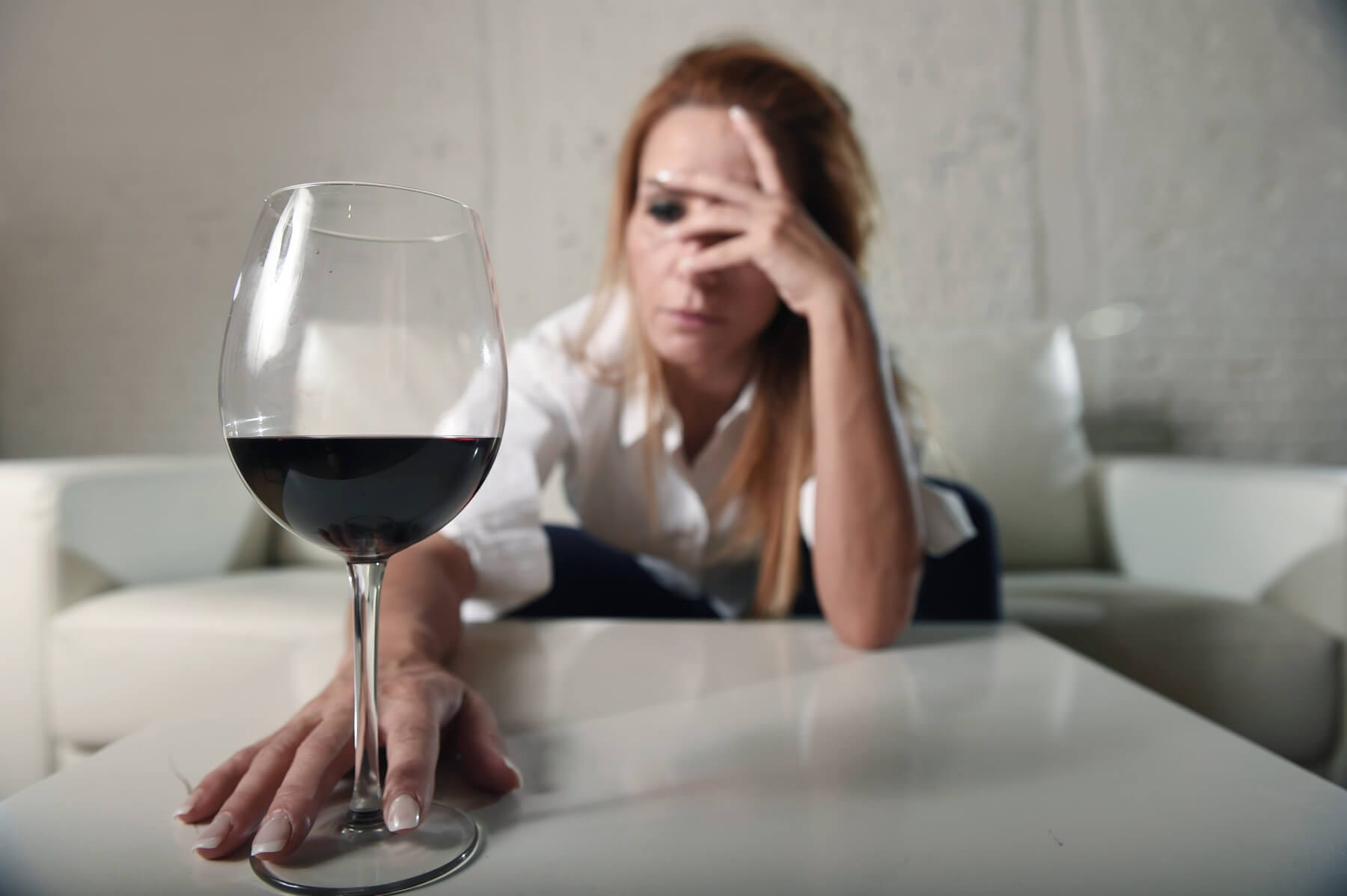 The Relationship Between Women and Alcohol Abuse - Rehab Spot